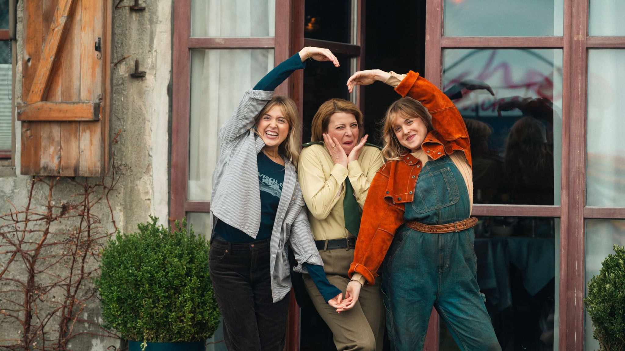 Crap Happens Netflix Release Date: Rapping Pizza Bakers and Talking Ducks